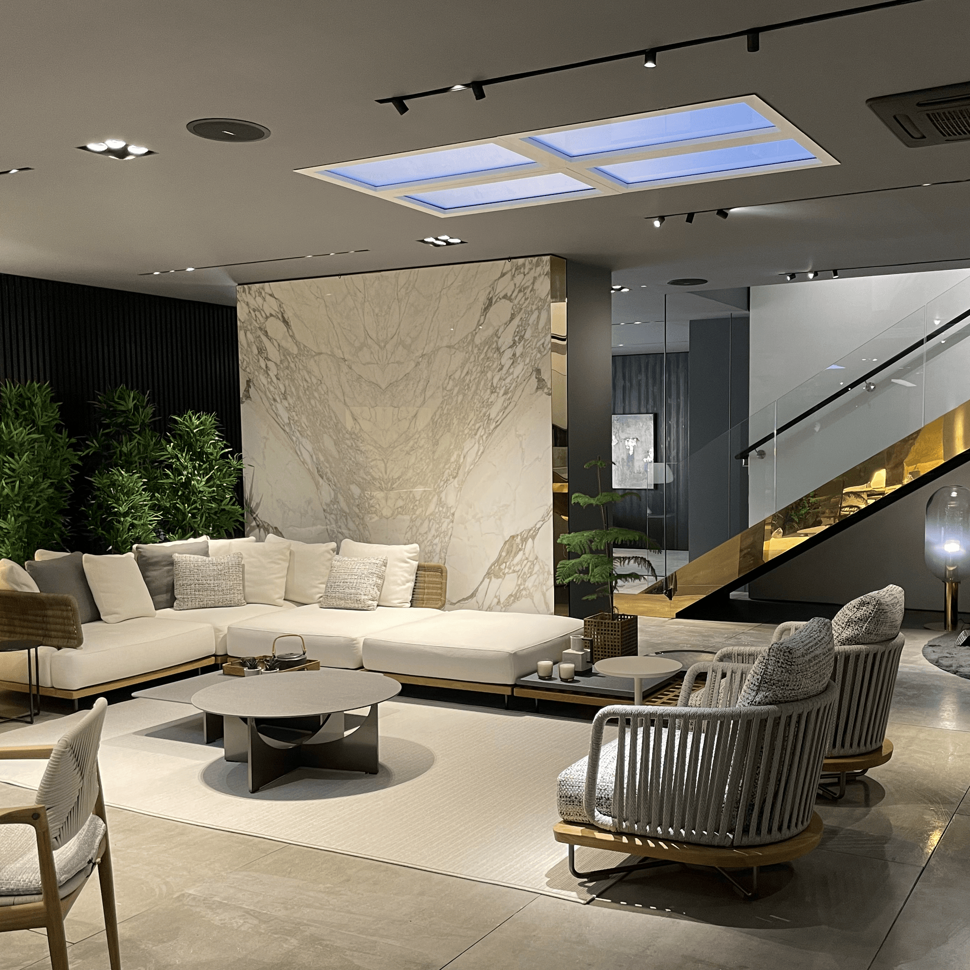 Virtual Skylight for Wellness & Productivity | Innerscene